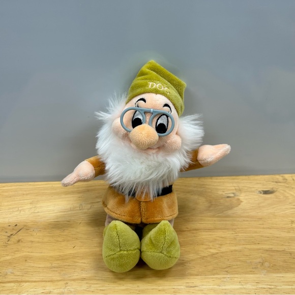 Disney | Toys | Disney Snow White And The Seven 7 Dwarfs Doc Plush 8 ...